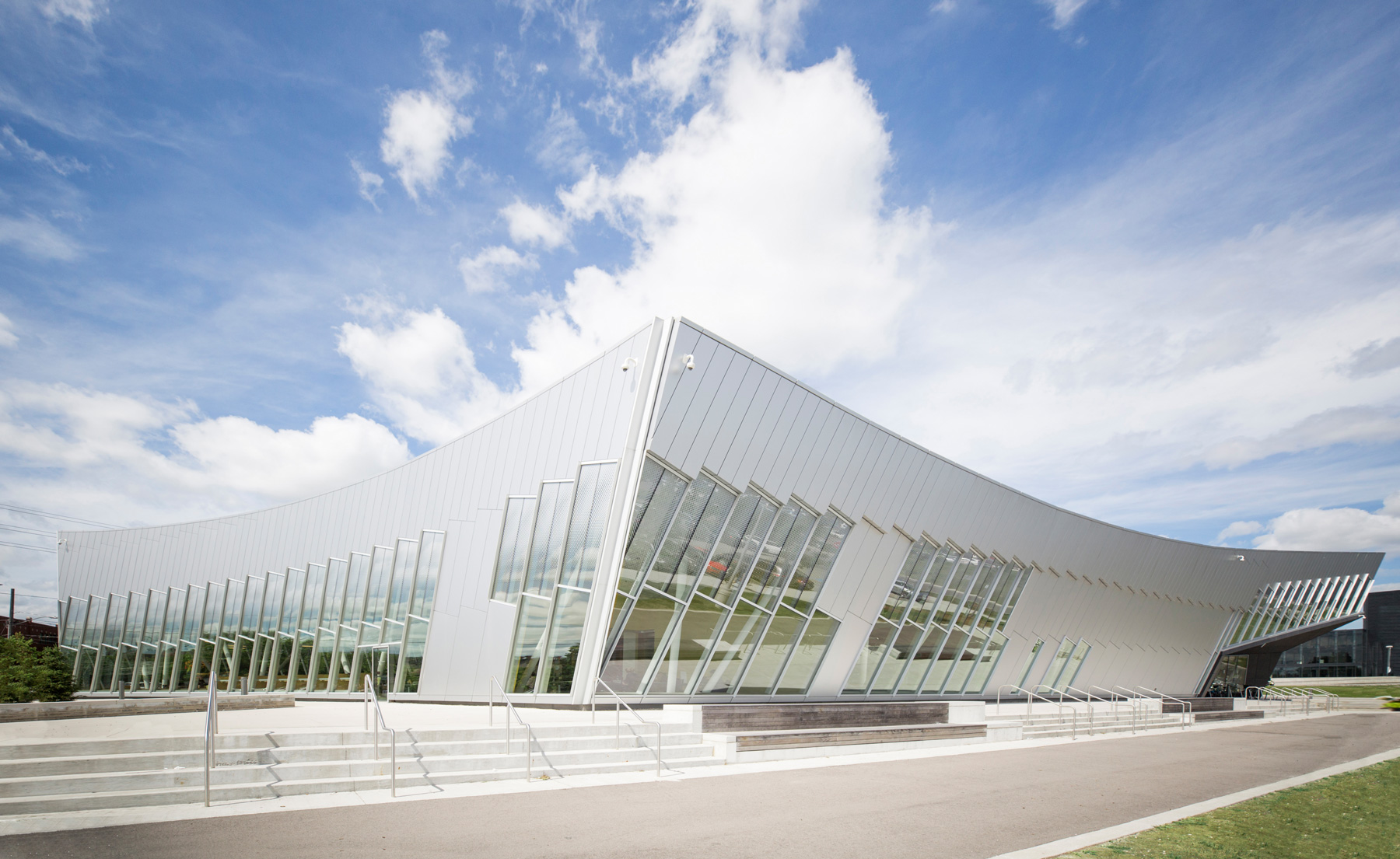 Vaughan Civic Centre Resource Library - Noramglass